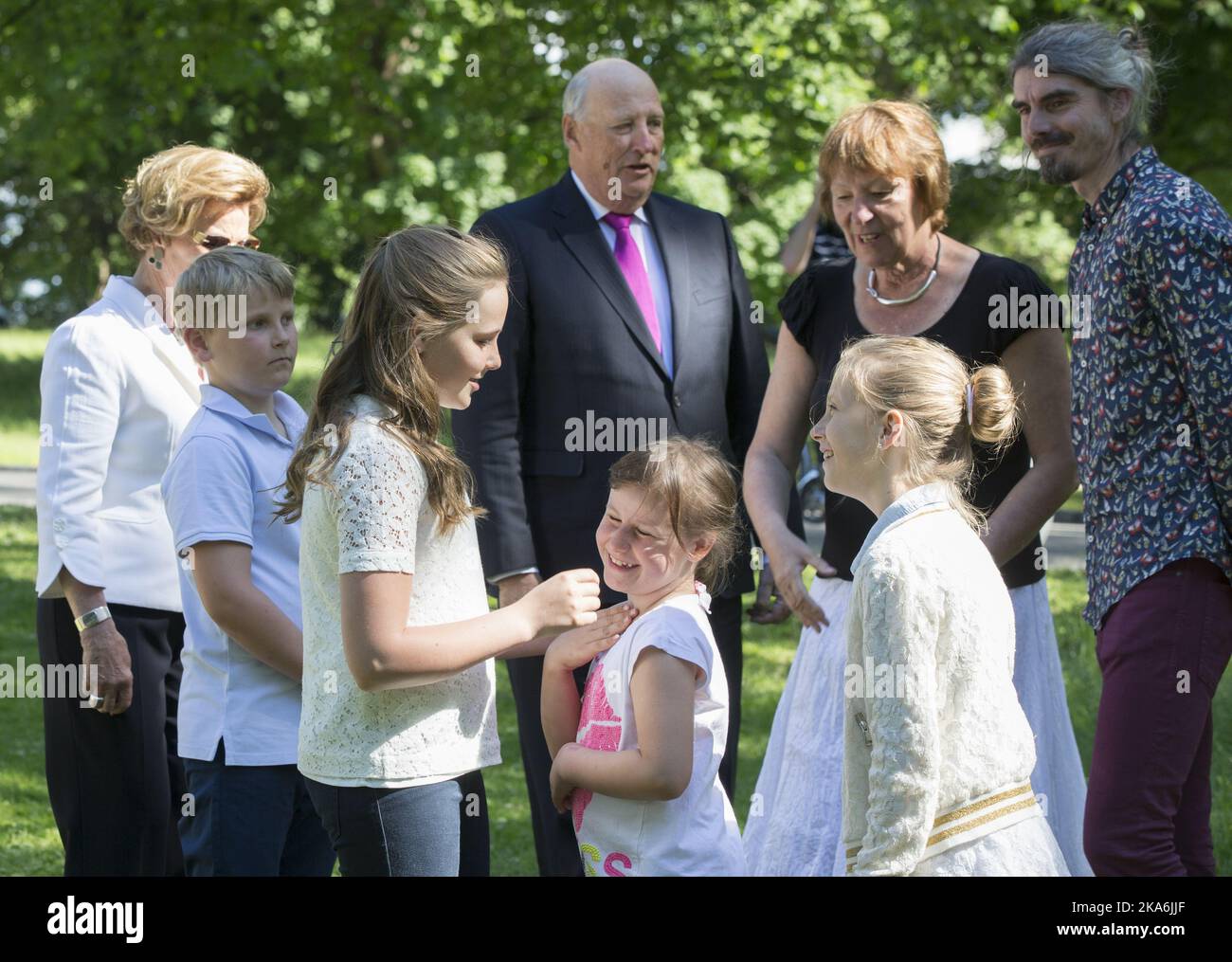 OSLO, Norvegia 20160613. Da sinistra: Il Principe Sverre Magnus, la ...