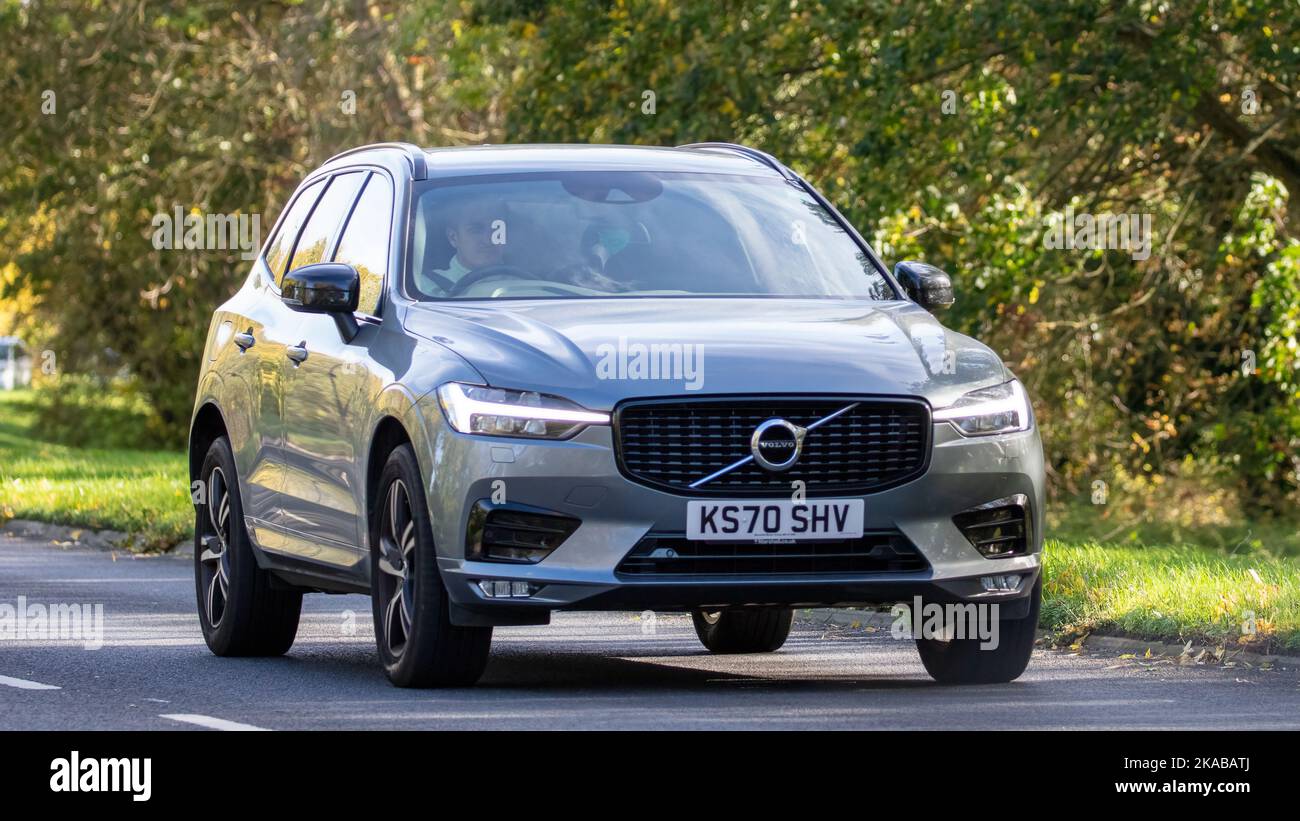 R design b4 mhev auto immagini e fotografie stock ad alta risoluzione - Alamy