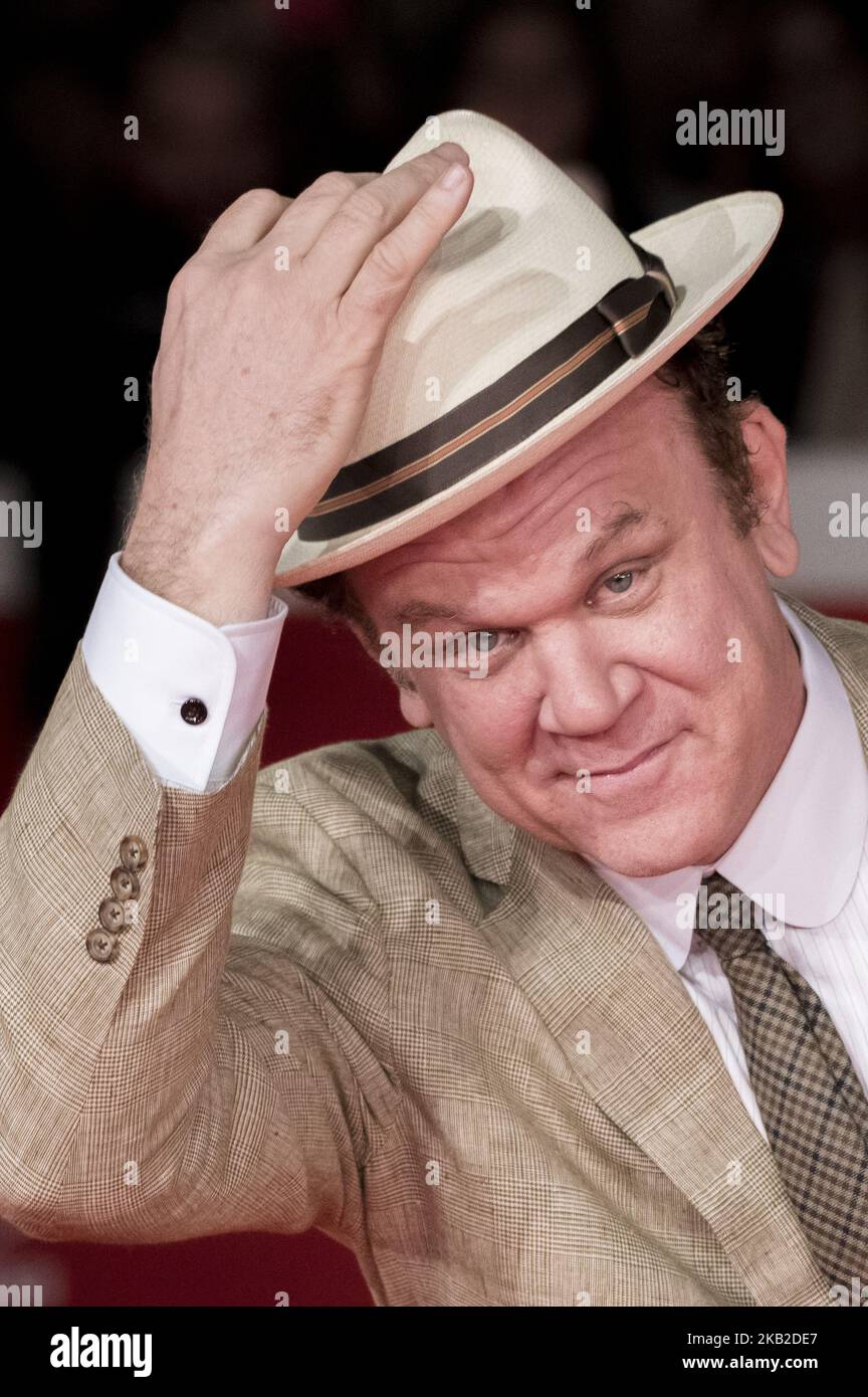 Rosso c idsok immagini e fotografie stock ad alta risoluzione - Alamy