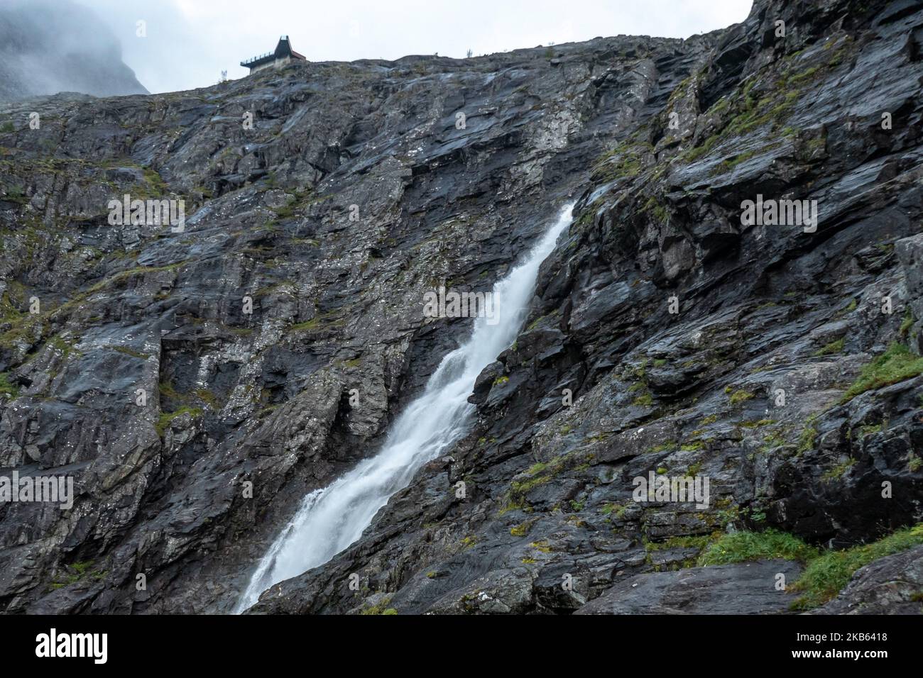 La famosa strada panoramica di montagna di Serpentine Trollstigen o ...