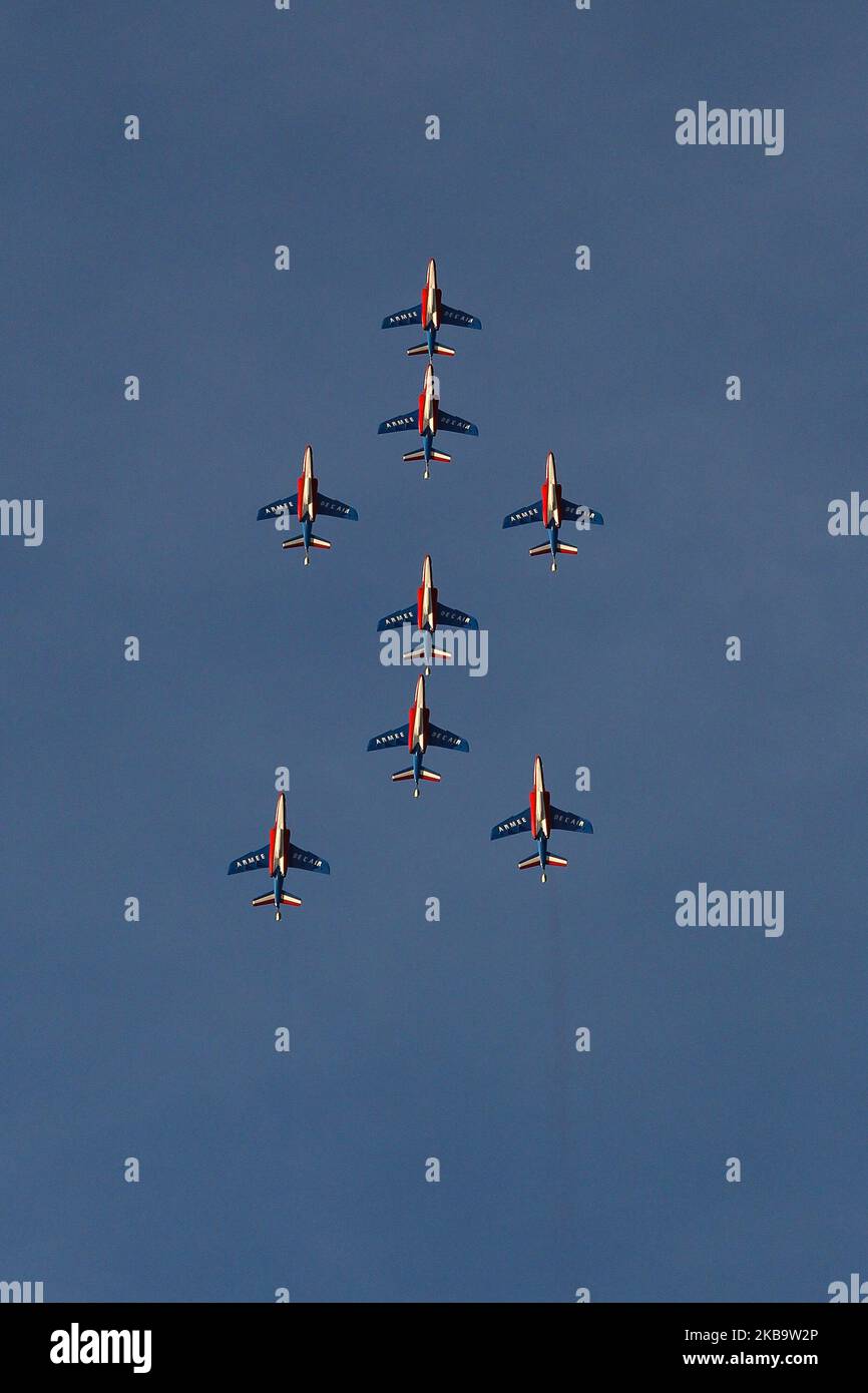 La squadra di espositore per dimostrazioni di volo acrobatico francese ...