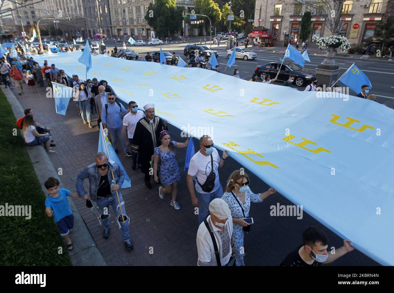 Bandiera tartara della crimea gigante immagini e fotografie stock ad ...