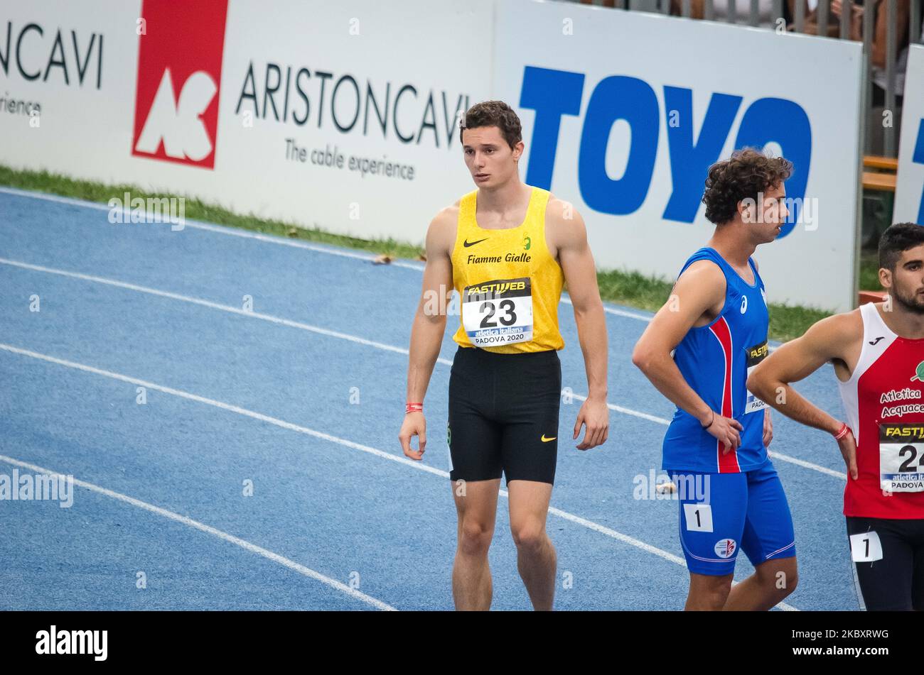 Qualificazione metri immagini e fotografie stock ad alta risoluzione - Alamy