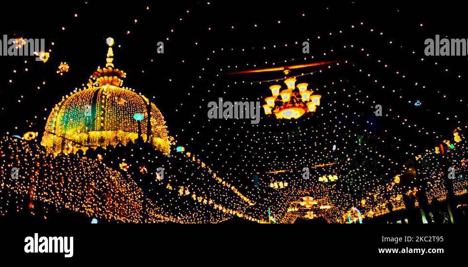 Vista del santuario illuminato di khwaja moinuddin chishti immagini e ...