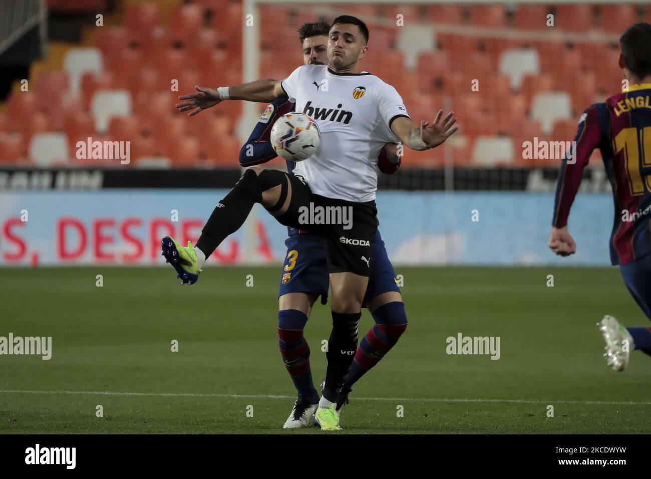 Gerard pique, difensore del fc barcelonas immagini e fotografie stock ...