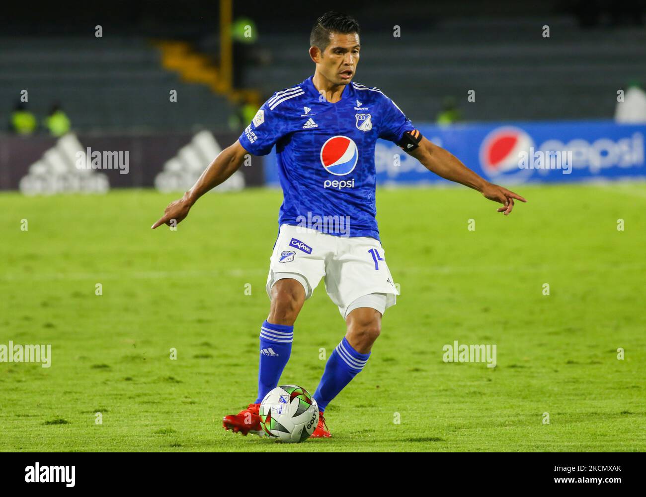 Stadio nemesio camacho el campin immagini e fotografie stock ad alta risoluzione - Alamy
