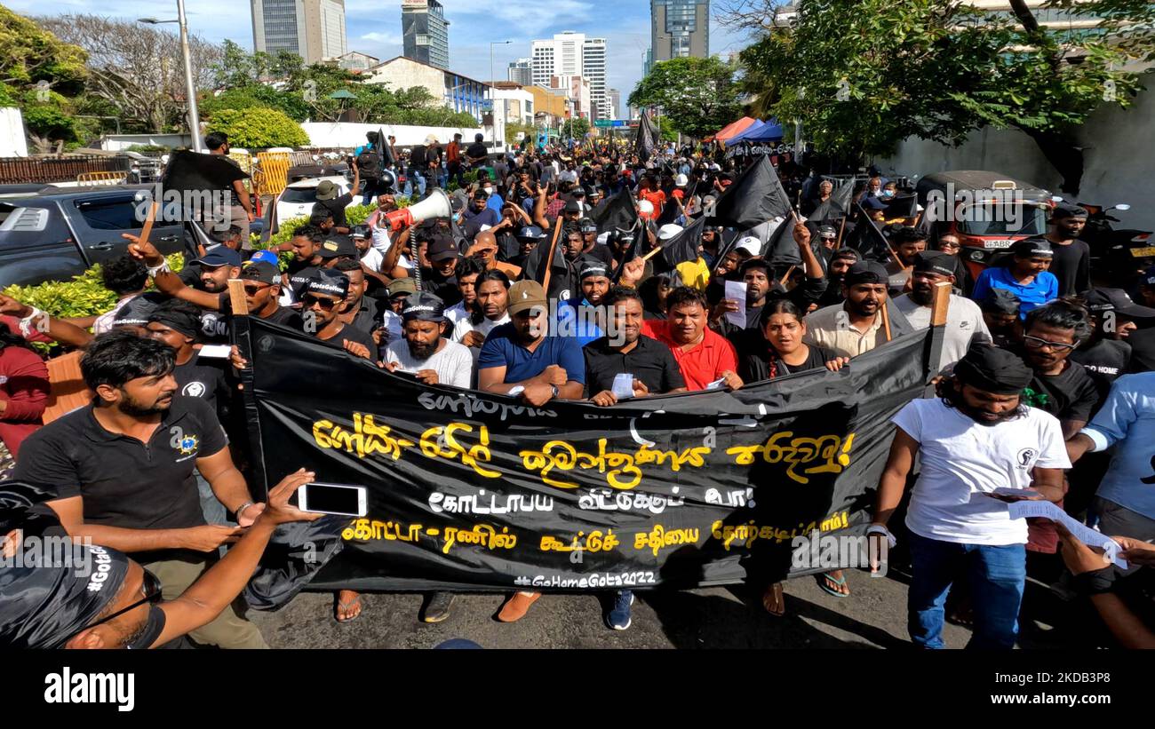Gli Abitanti Dello Sri Lanka Urlano Slogan Durante Una Protesta Nei
