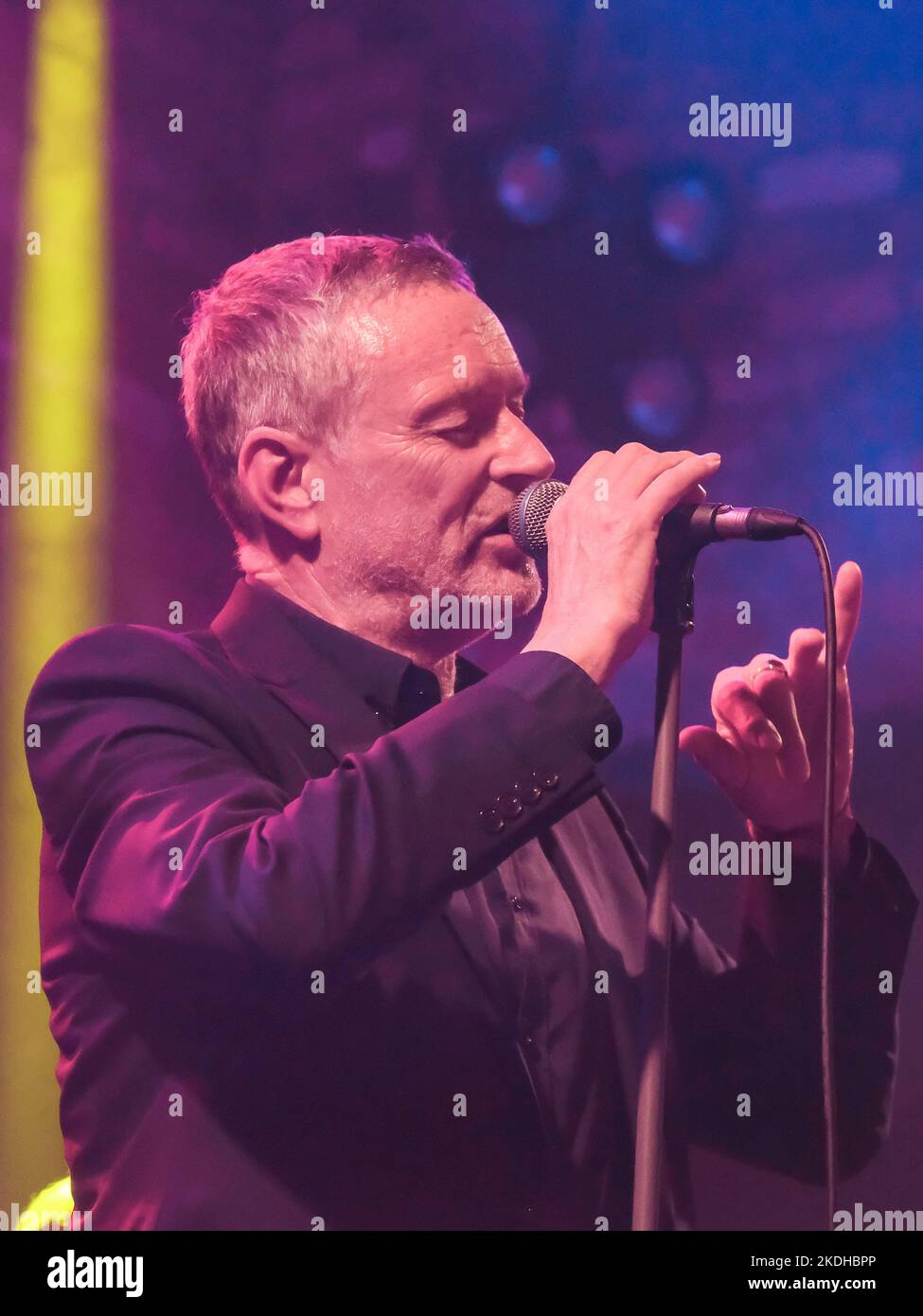 Lancashire Born, cantautore britannico Neil Arthur, membro fondatore ...