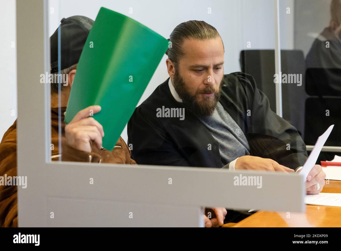 Kiel, Germania. 09th Nov 2022. Il procuratore della difesa Philip ...