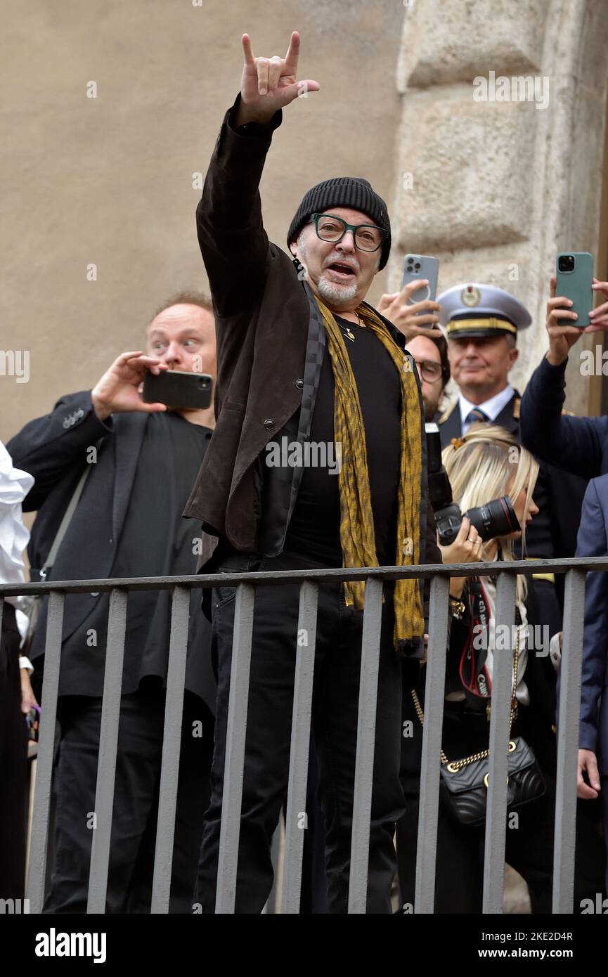 Il cantante italiano Vasco Rossi riceve il lupo capitolino dal sindaco ...