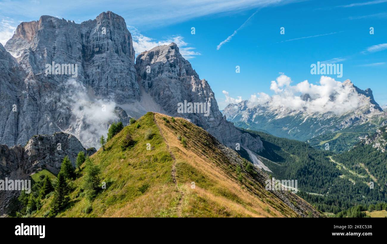 Monte pelmo dolomites italy immagini e fotografie stock ad alta ...