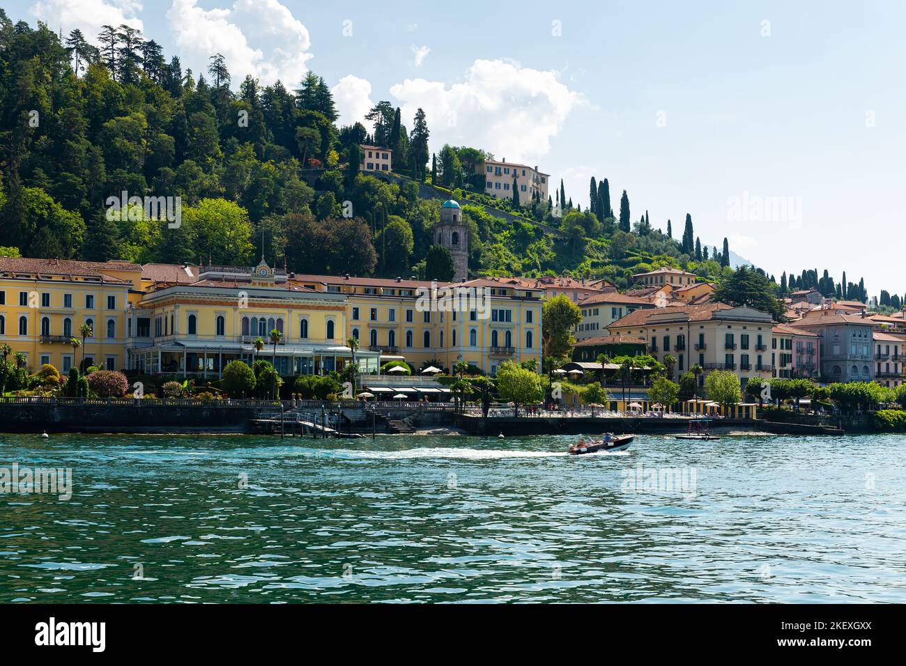 Lago como villa contemporanea immagini e fotografie stock ad alta ...