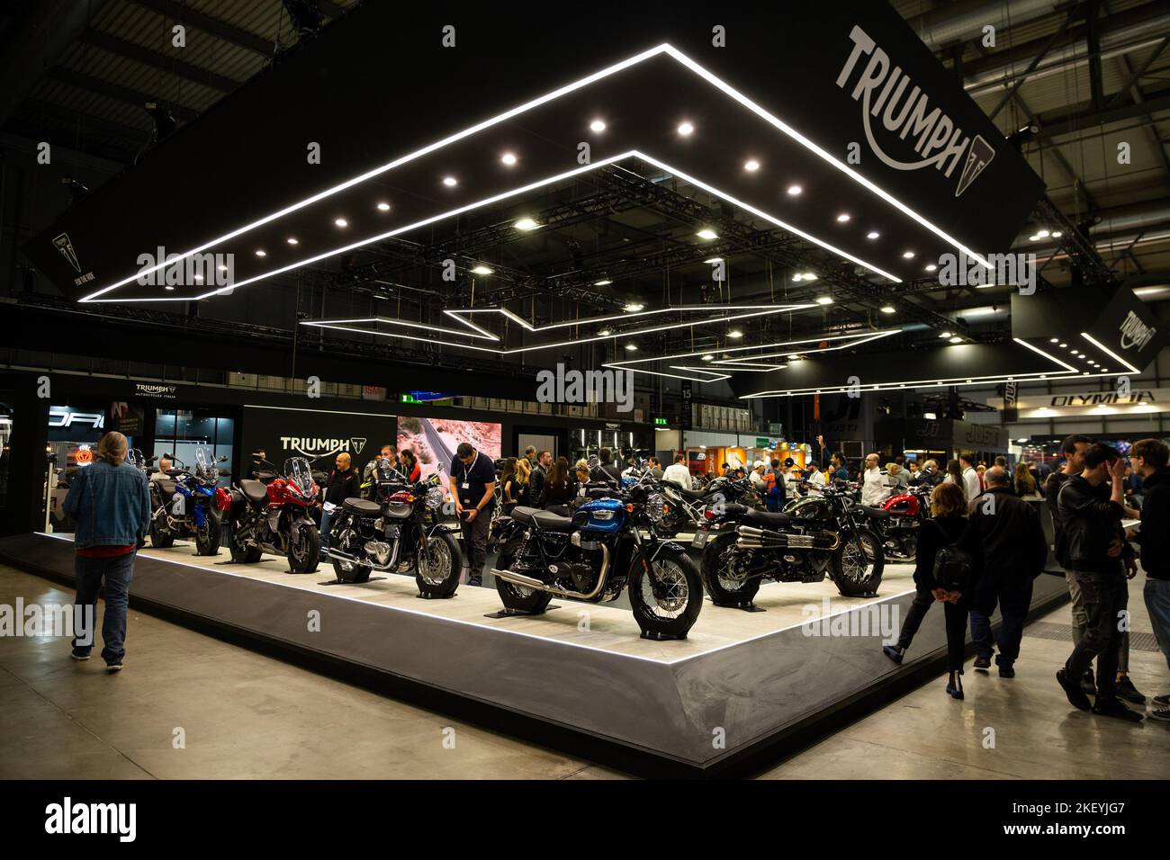 Eicma 2022 milano immagini e fotografie stock ad alta risoluzione - Alamy