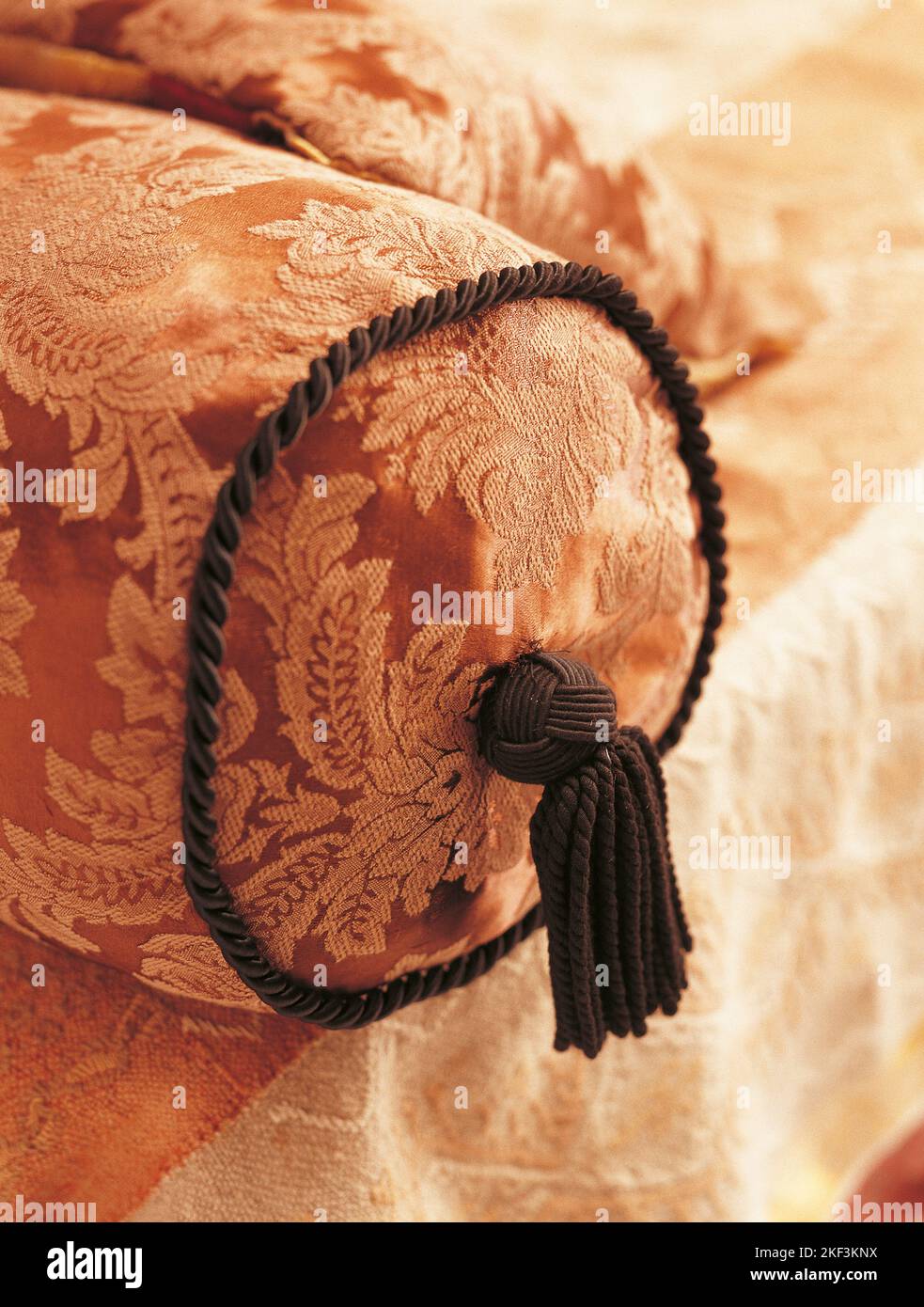 Raso di broccato immagini e fotografie stock ad alta risoluzione - Alamy