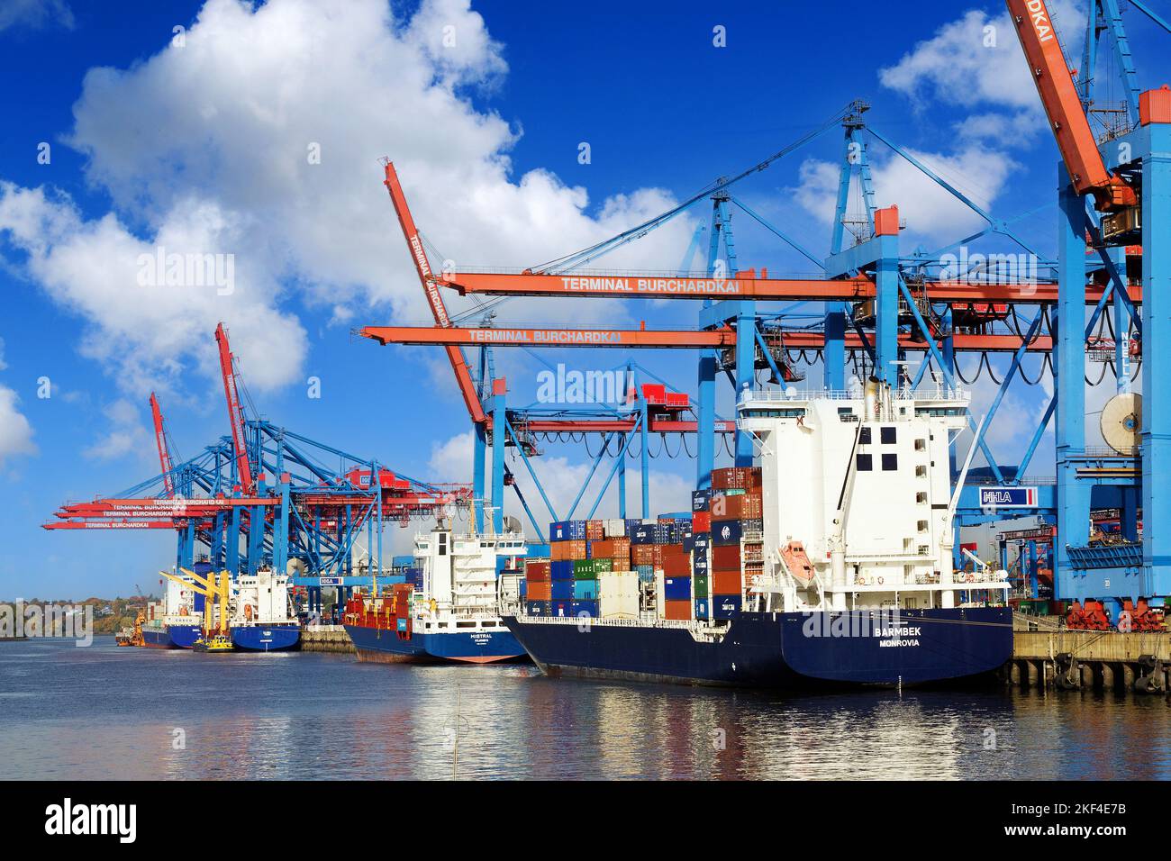 Containerschiffe schifffahrt immagini e fotografie stock ad alta ...