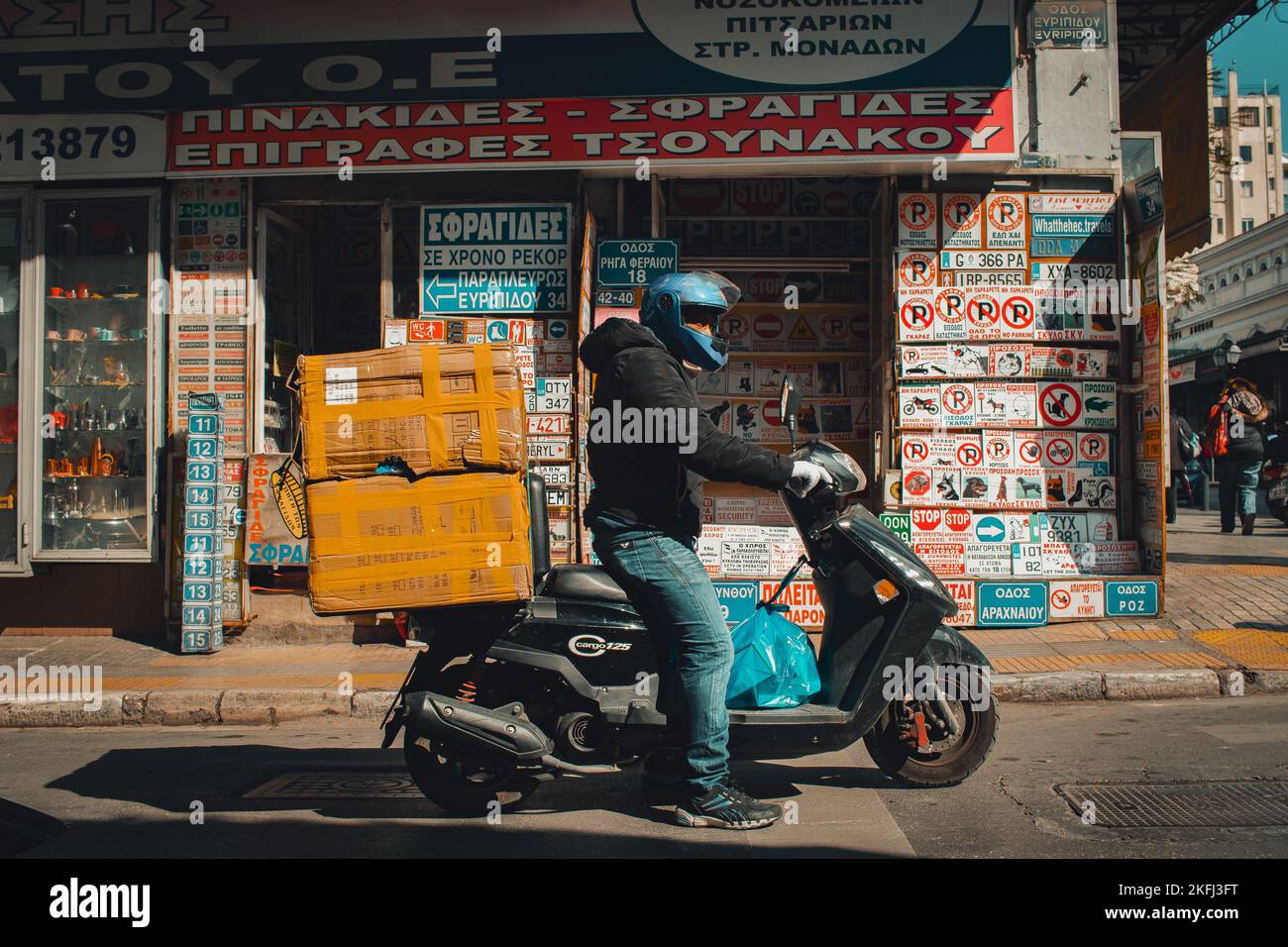 Targhe moto immagini e fotografie stock ad alta risoluzione - Alamy