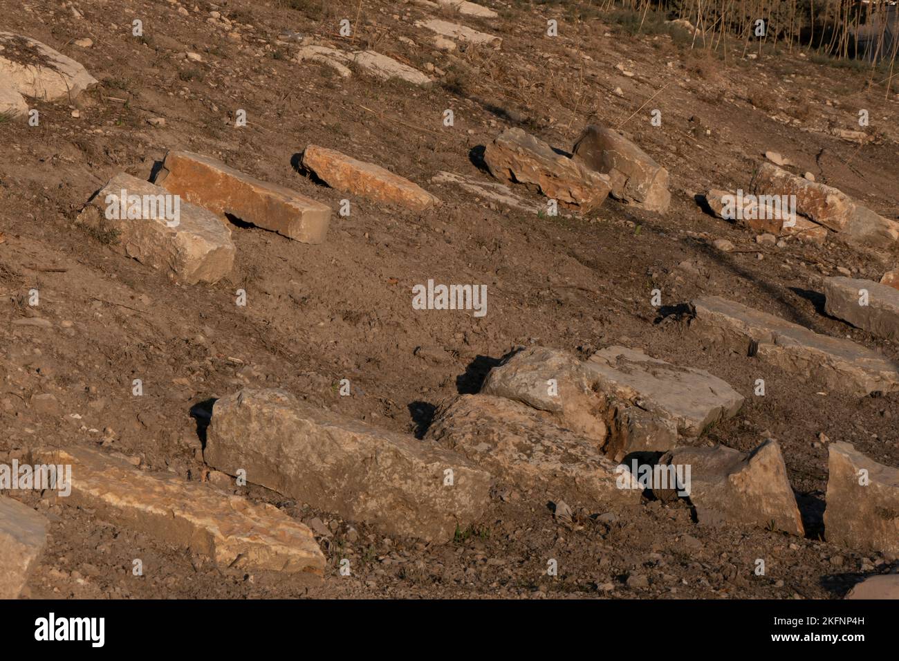 Antiche tombe ebraiche nel “Cimitero di Sambosky” situato a Wadi al ...