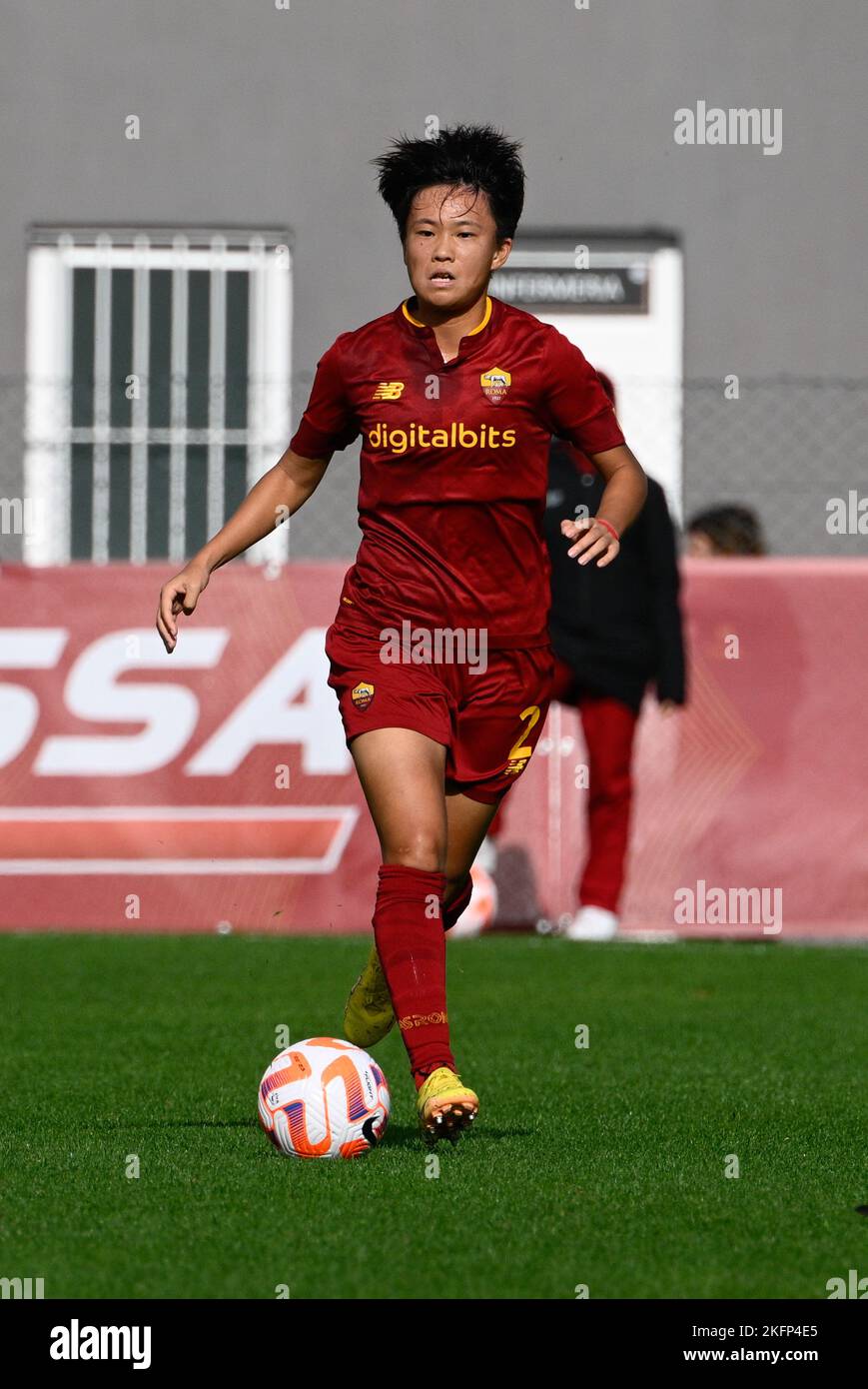 Roma, Italia, 19/11/2022, Moeka Minami (AS Roma Women) durante il ...