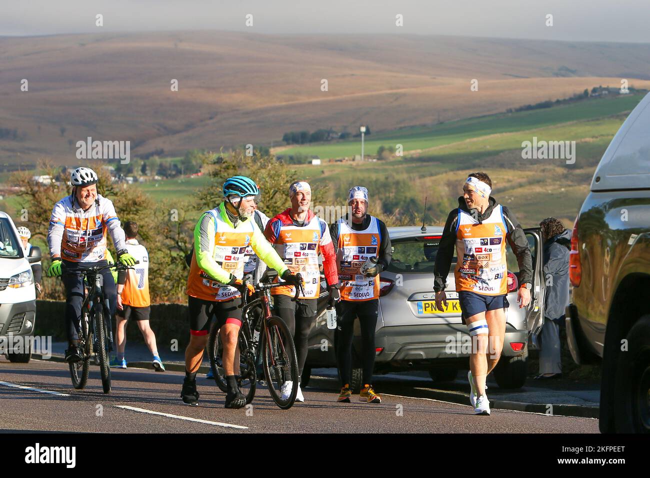 Kevin Sinfield e la sua squadra nel giorno 7 della sua sfida Ultra7 in ...