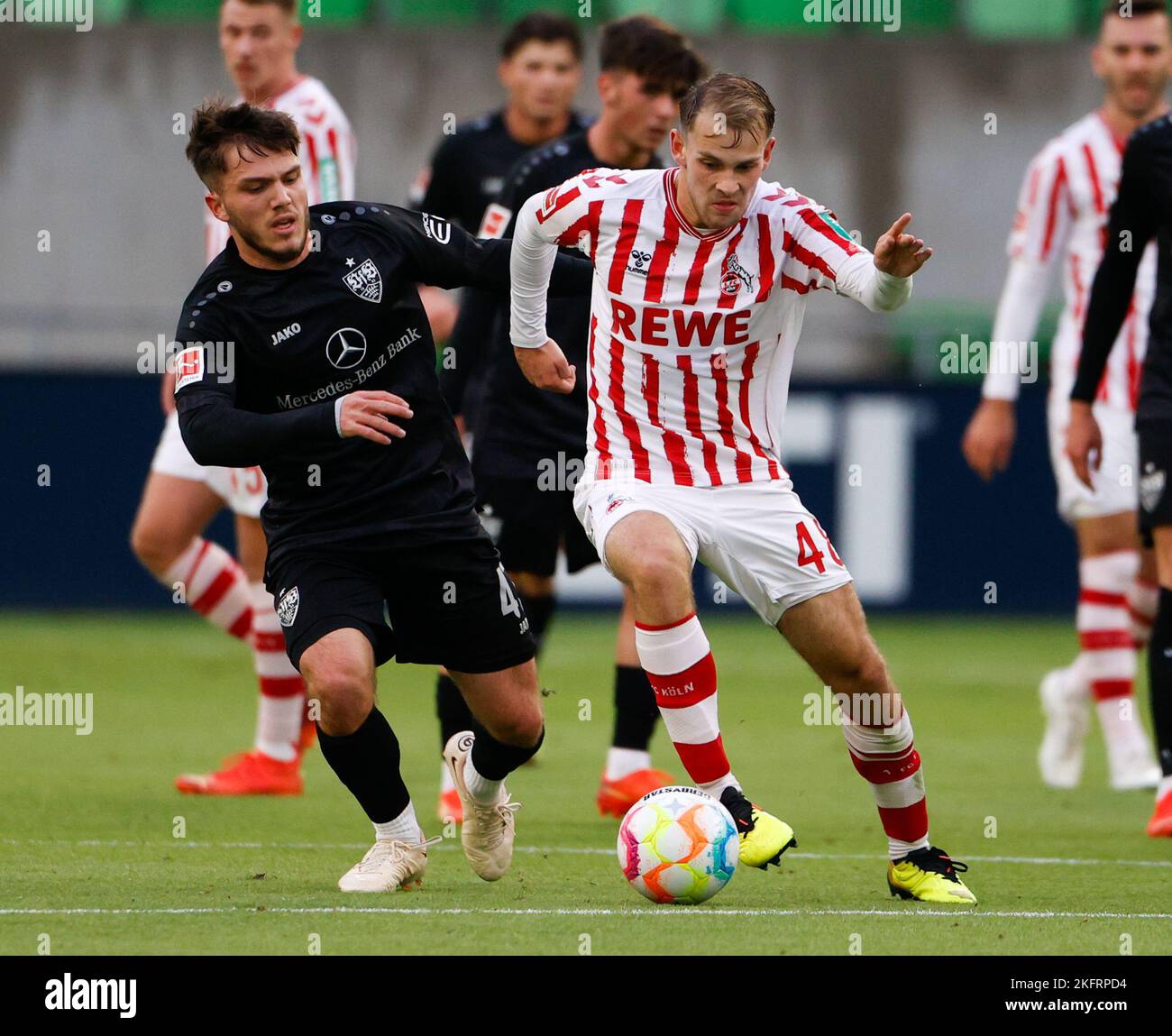 19 novembre 2022: 1.FC KÃ¶ln difensore Georg Strauch (48) lavora contro ...