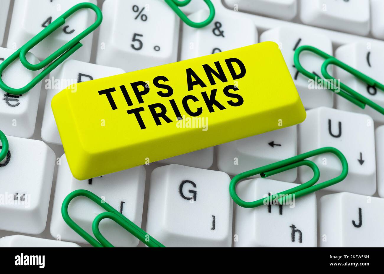 Segnali che mostrano i suggerimenti e i trucchi. Business showcase ...