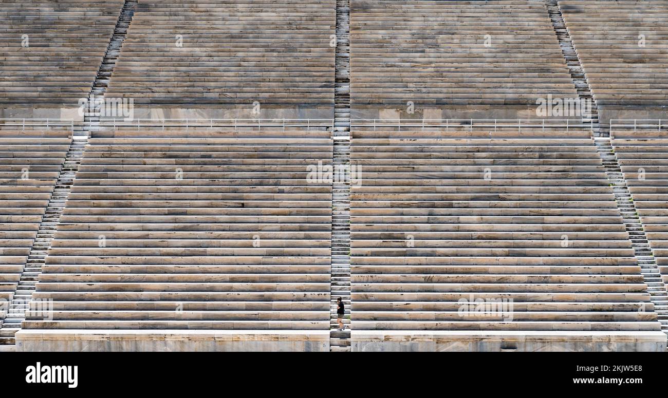 Le scale di marmo dello stadio Panathenaic ad Atene, Grecia Foto stock ...