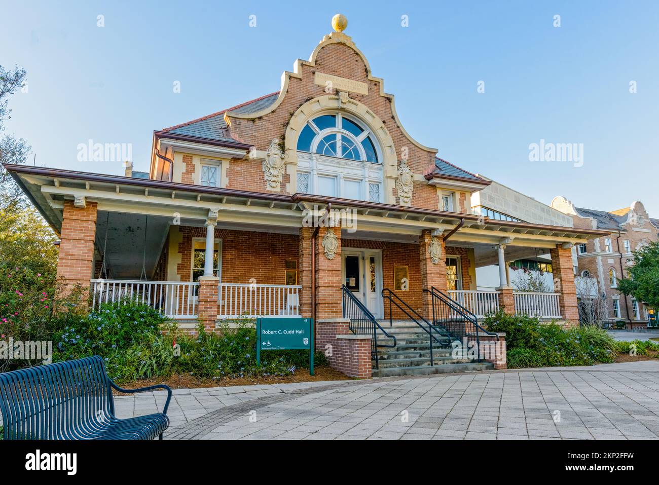 Full view immagini e fotografie stock ad alta risoluzione - Alamy