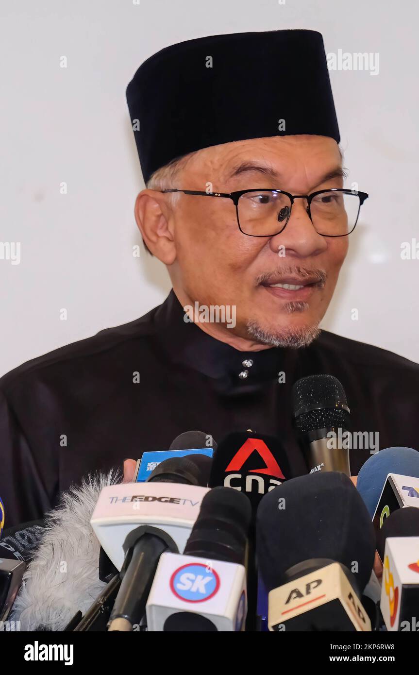 Yang di pertuan agong al sultan abdullah riayatuddin al mustafa billah ...