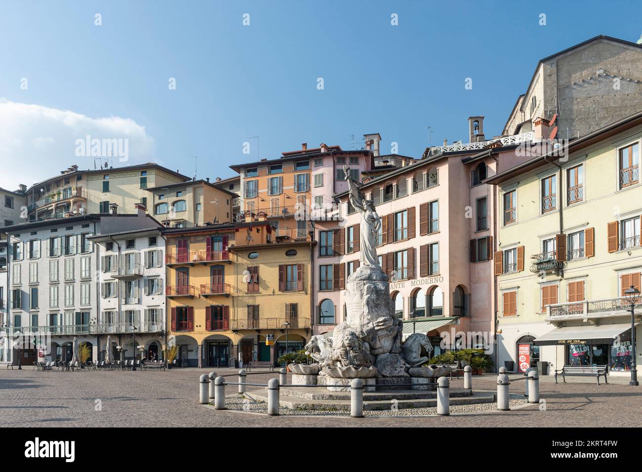Lovere italy immagini e fotografie stock ad alta risoluzione - Alamy