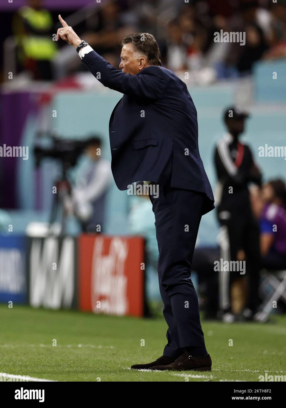 AL KHOR - allenatore olandese Louis van Gaal durante la Coppa del mondo ...