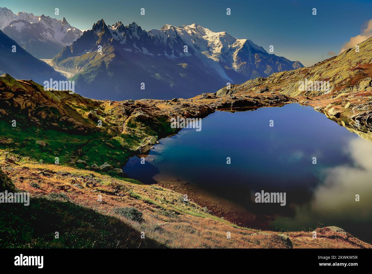 Lago della valle di chamonix immagini e fotografie stock ad alta ...