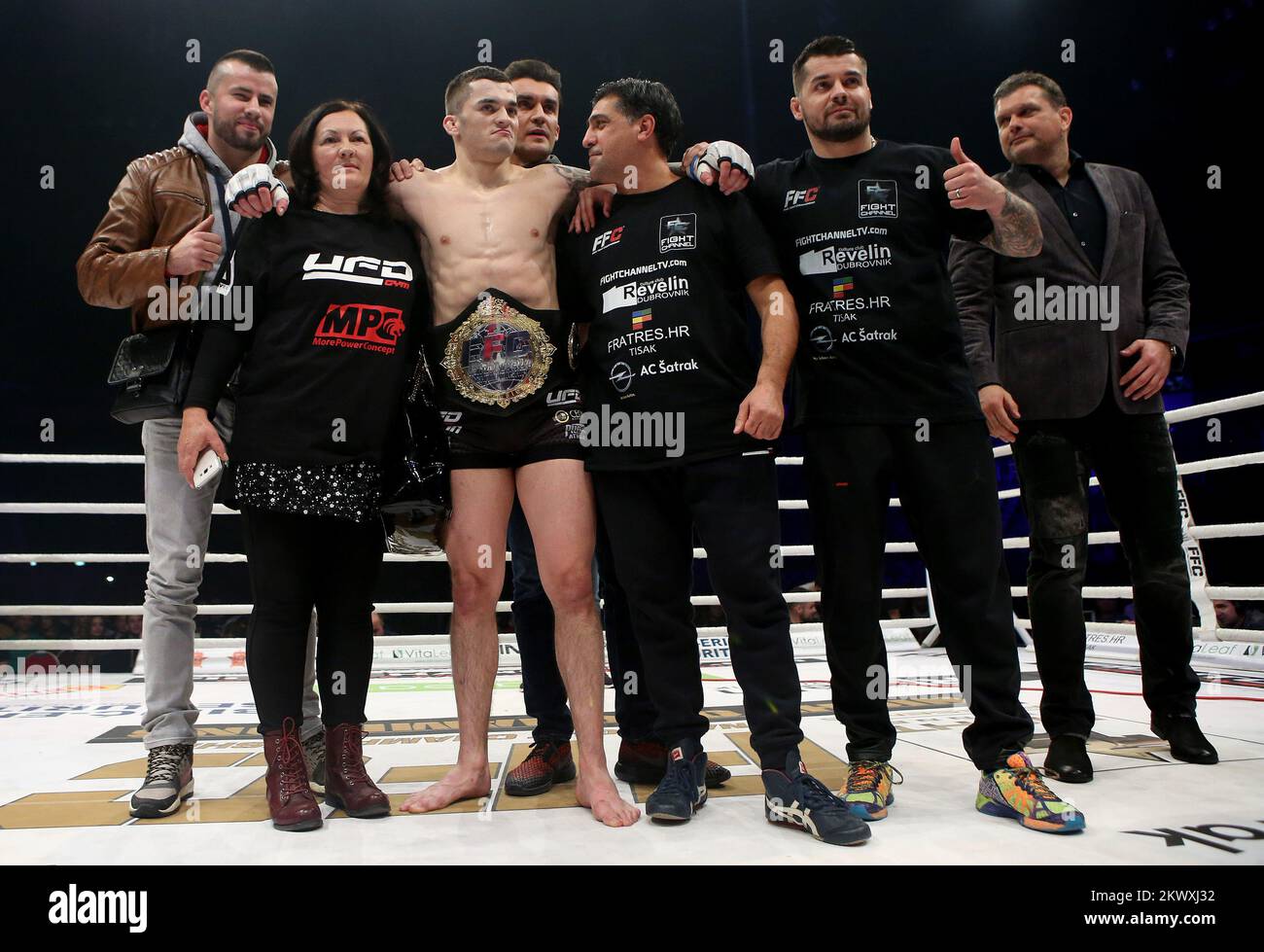 Night of Champions con 22 combattenti in partite combattevano secondo ...