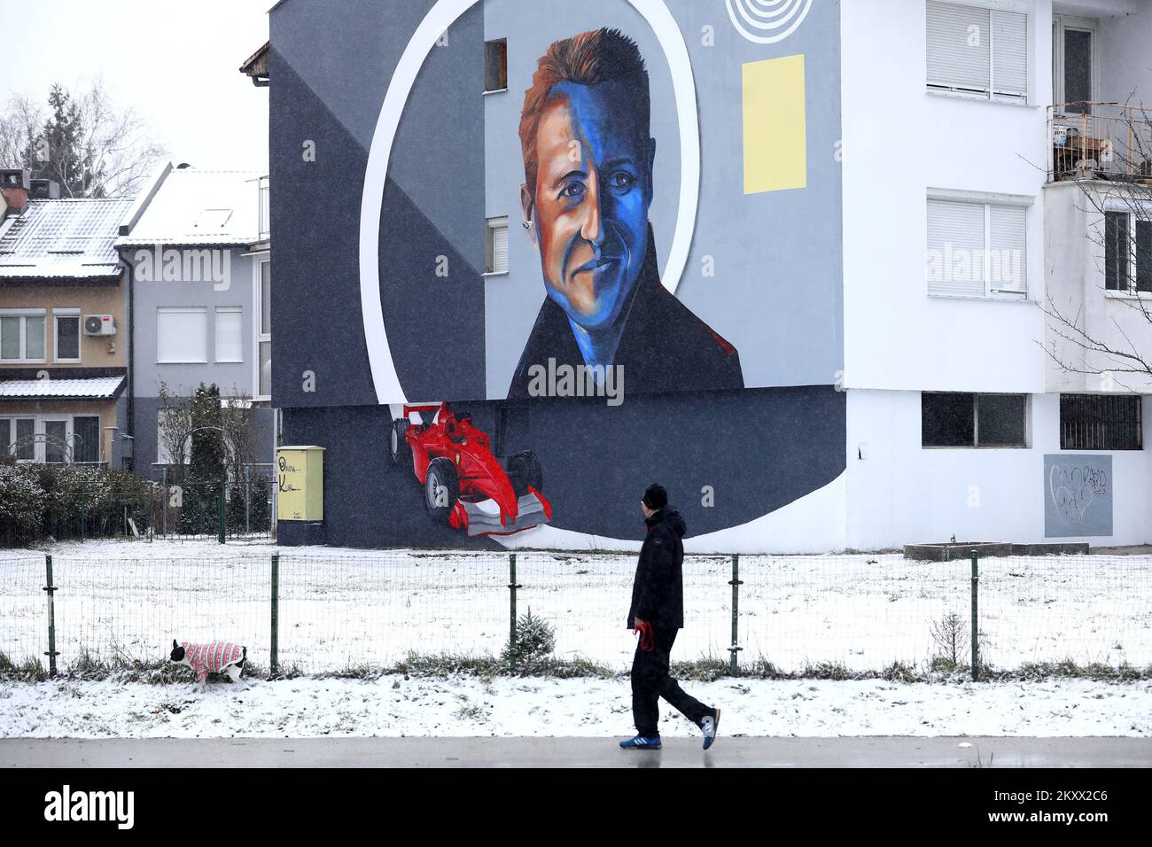 Grafite di Michael Schumacher visto sull'edificio, a Sarajevo, Bosnia ...