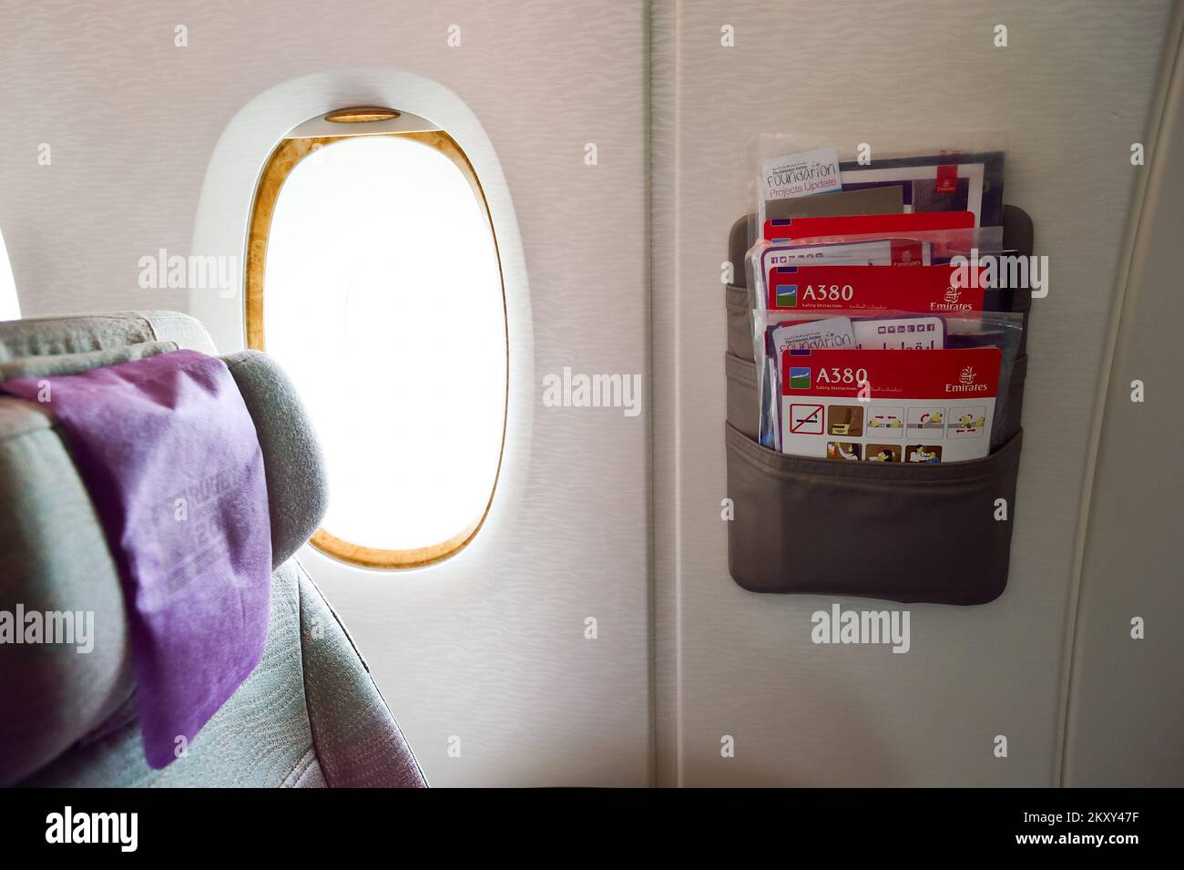 Airbus a380 800 cabin emirate immagini e fotografie stock ad alta ...