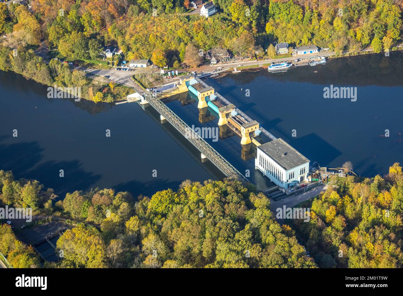 Centrale elettrica ad acqua fluente di weir hengstey immagini e ...