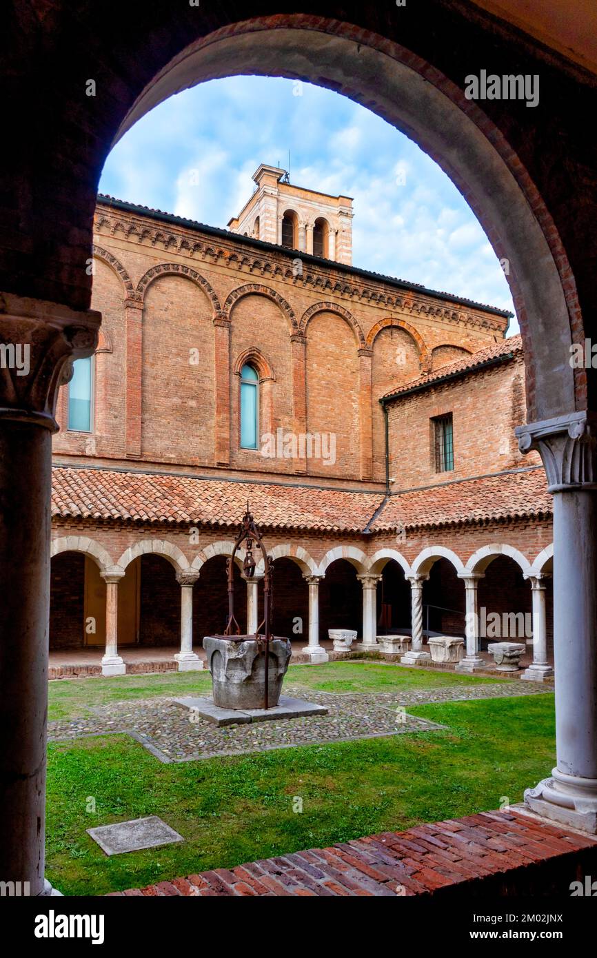 Ex chiesa di san romano immagini e fotografie stock ad alta risoluzione ...