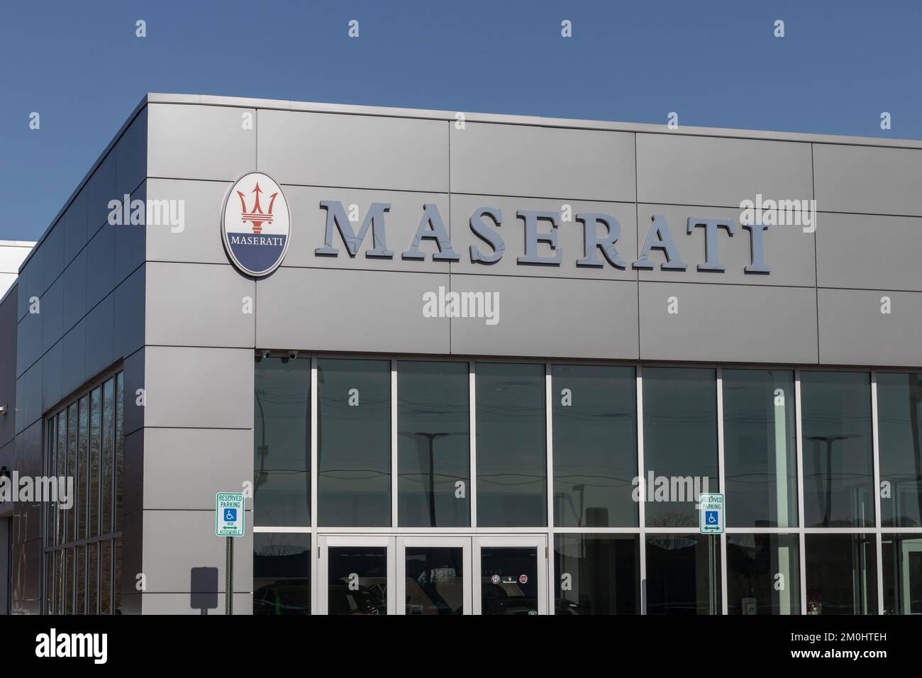Indianapolis - circa Dicembre 2022: Concessionario Maserati. Una ...