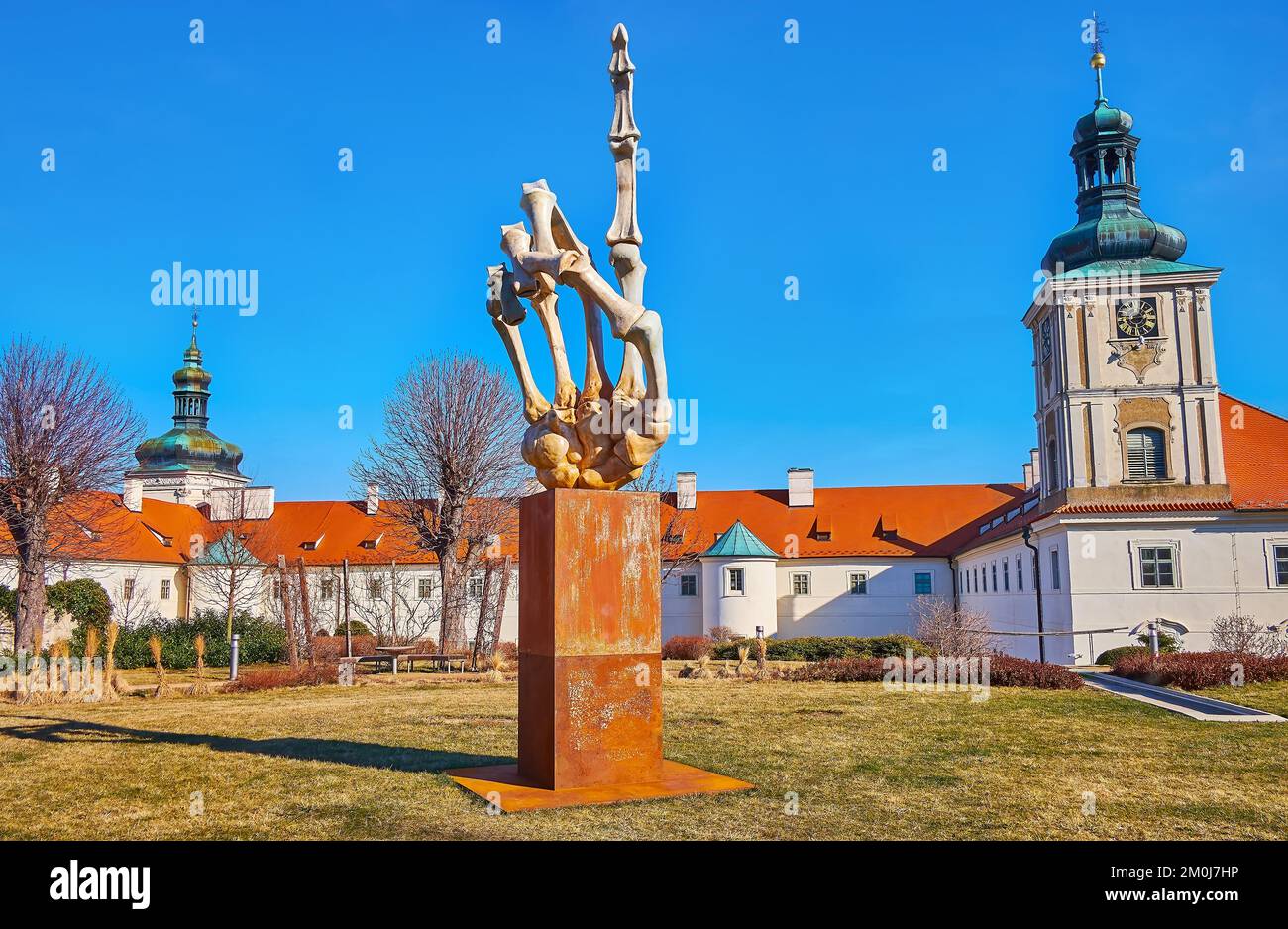 KUTNA HORA, REPUBBLICA CECA - 9 MARZO 2022: La corte della Galleria ...