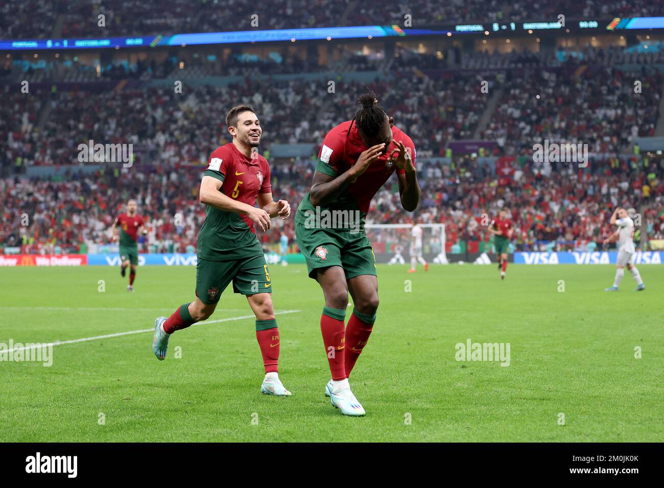 Rafael Leao del Portogallo celebra il sesto gol della sua squadra ...