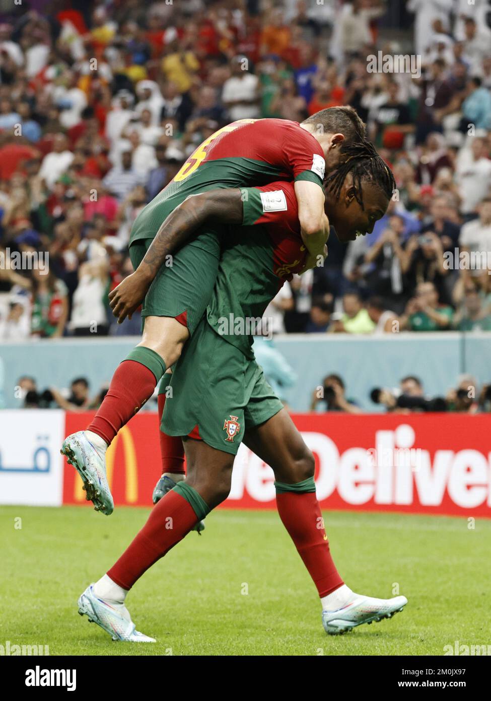 AL DAAYEN - (lr) Raphael Guerreiro del Portogallo, Rafael Leao del ...