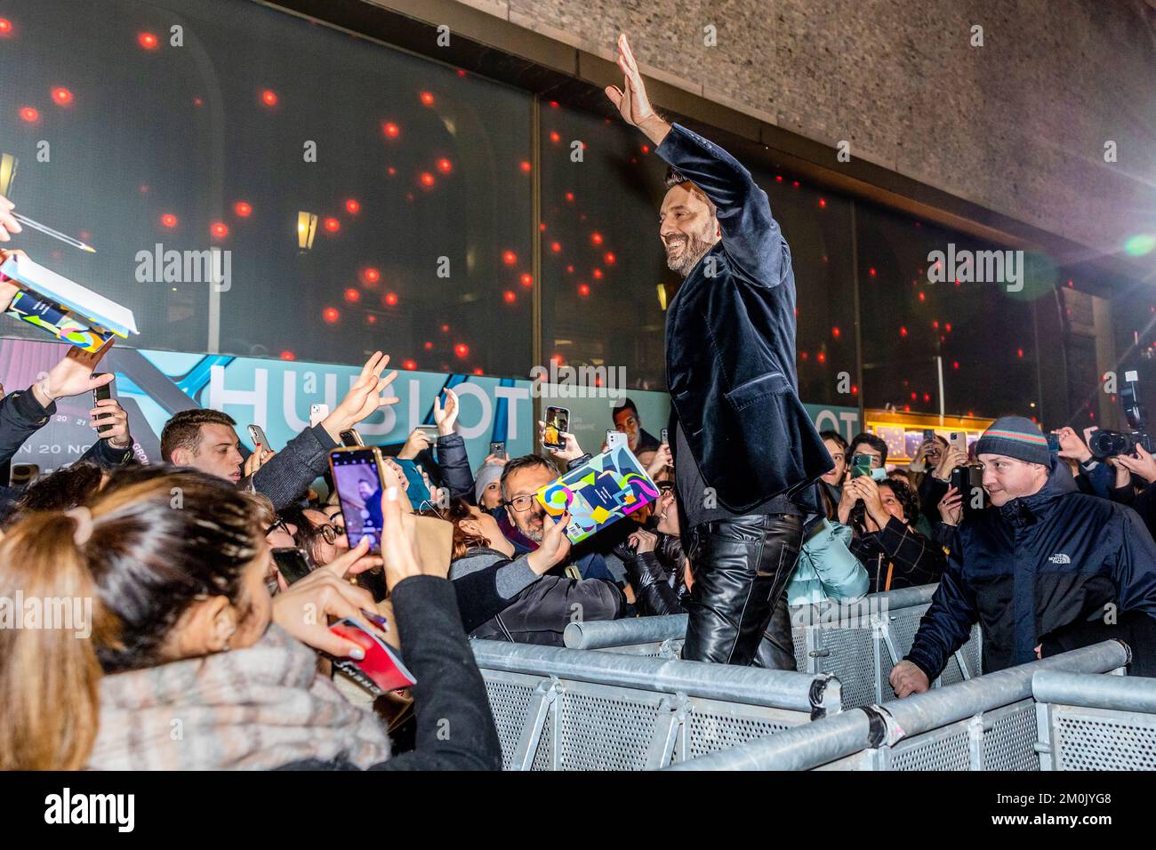 Cesare cremonini palco immagini e fotografie stock ad alta risoluzione ...