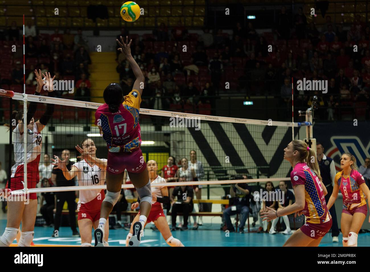 ALESSIA ORRO (vero Volley Milano) durante il warm up primo giorno di ...