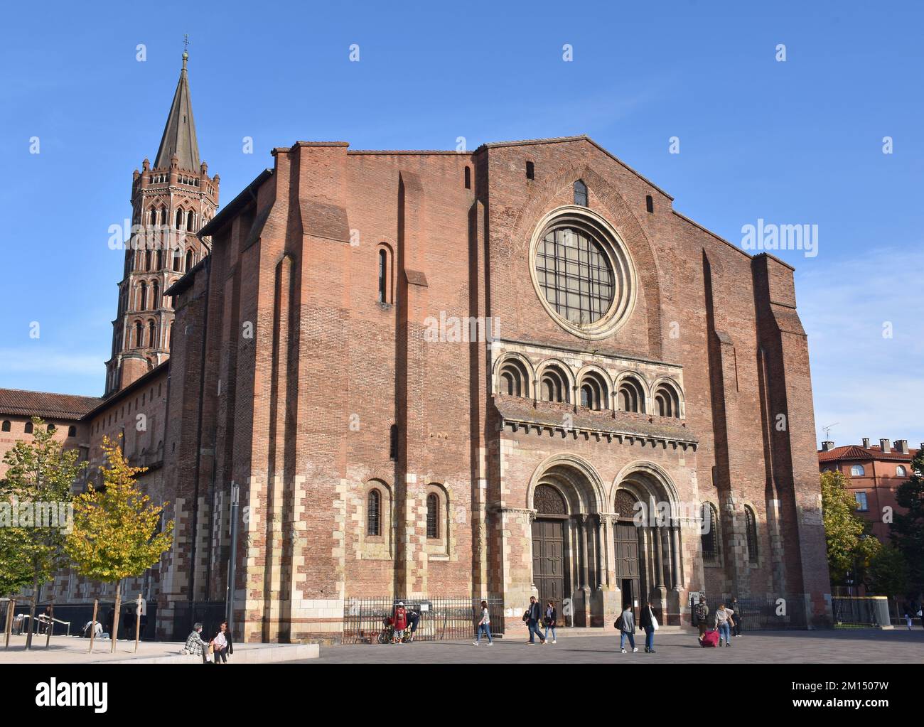 La chiesa Basilica di San Sernin, Tolosa, il più grande edificio ...