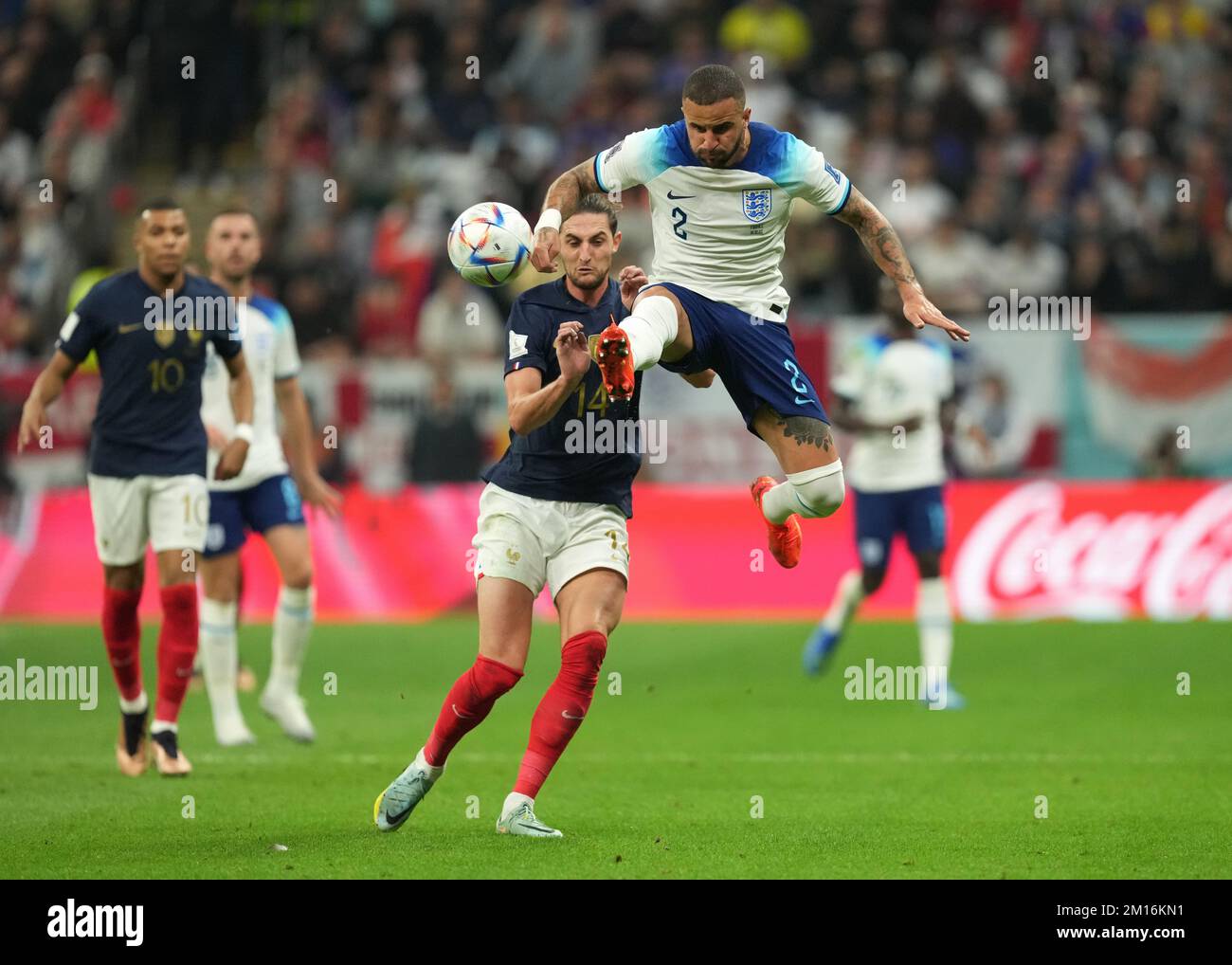 Adrien Rabiot (a sinistra) in Francia e Kyle Walker in Inghilterra ...