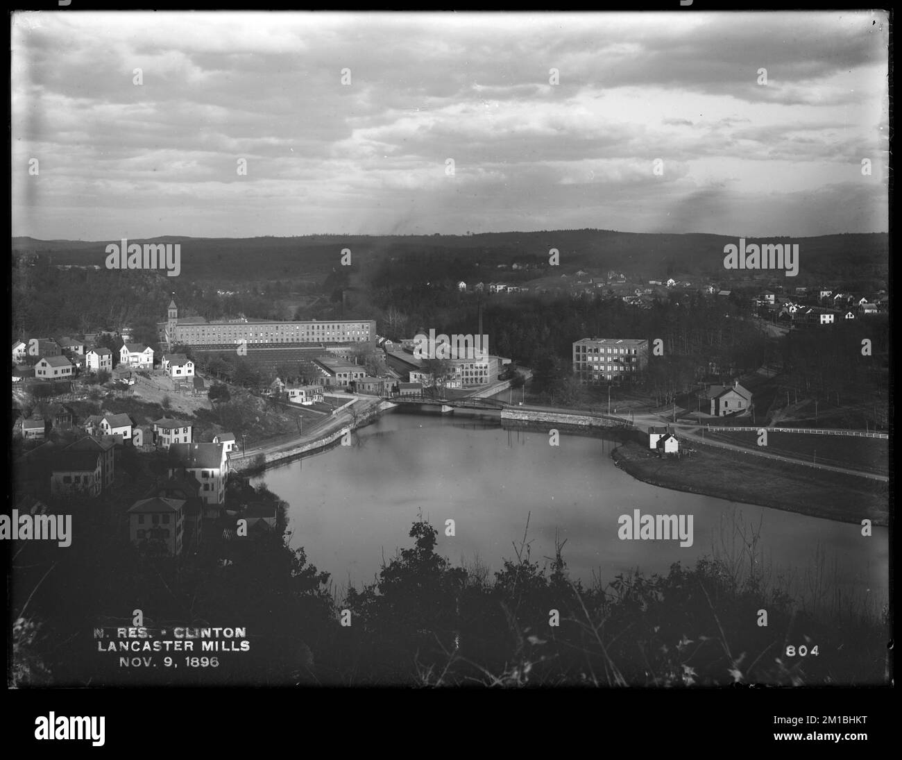 Lago artificiale di Wachusett, Lancaster Mills e Mill Pond, da sud ...