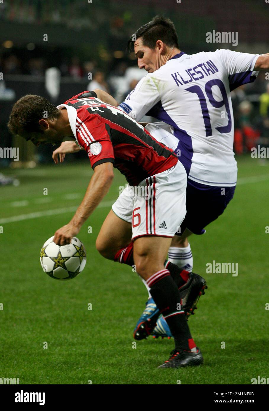 20120918 - MILANO, ITALIA: Mathieu Flamini di Milano e Sacha Kljestan ...