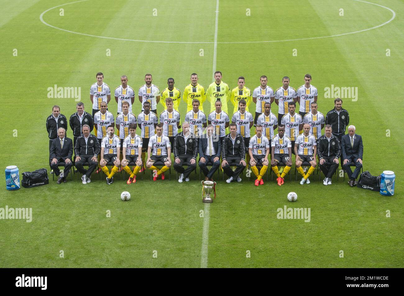 (Riga superiore L-R), Hans Vanaken di Lokeren, Cedric Mingiedi Mpembele ...