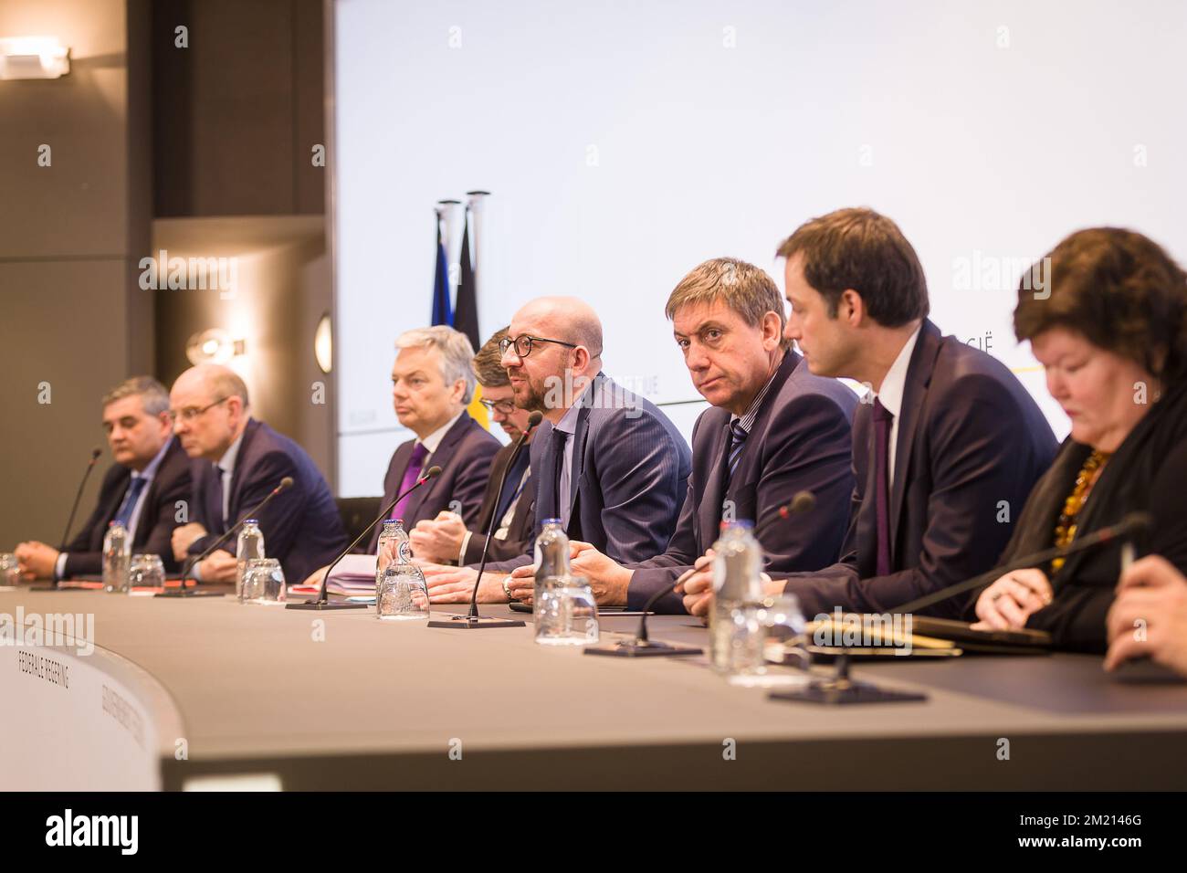 Ministro della difesa e del servizio pubblico Steven Vandeput, Ministro ...