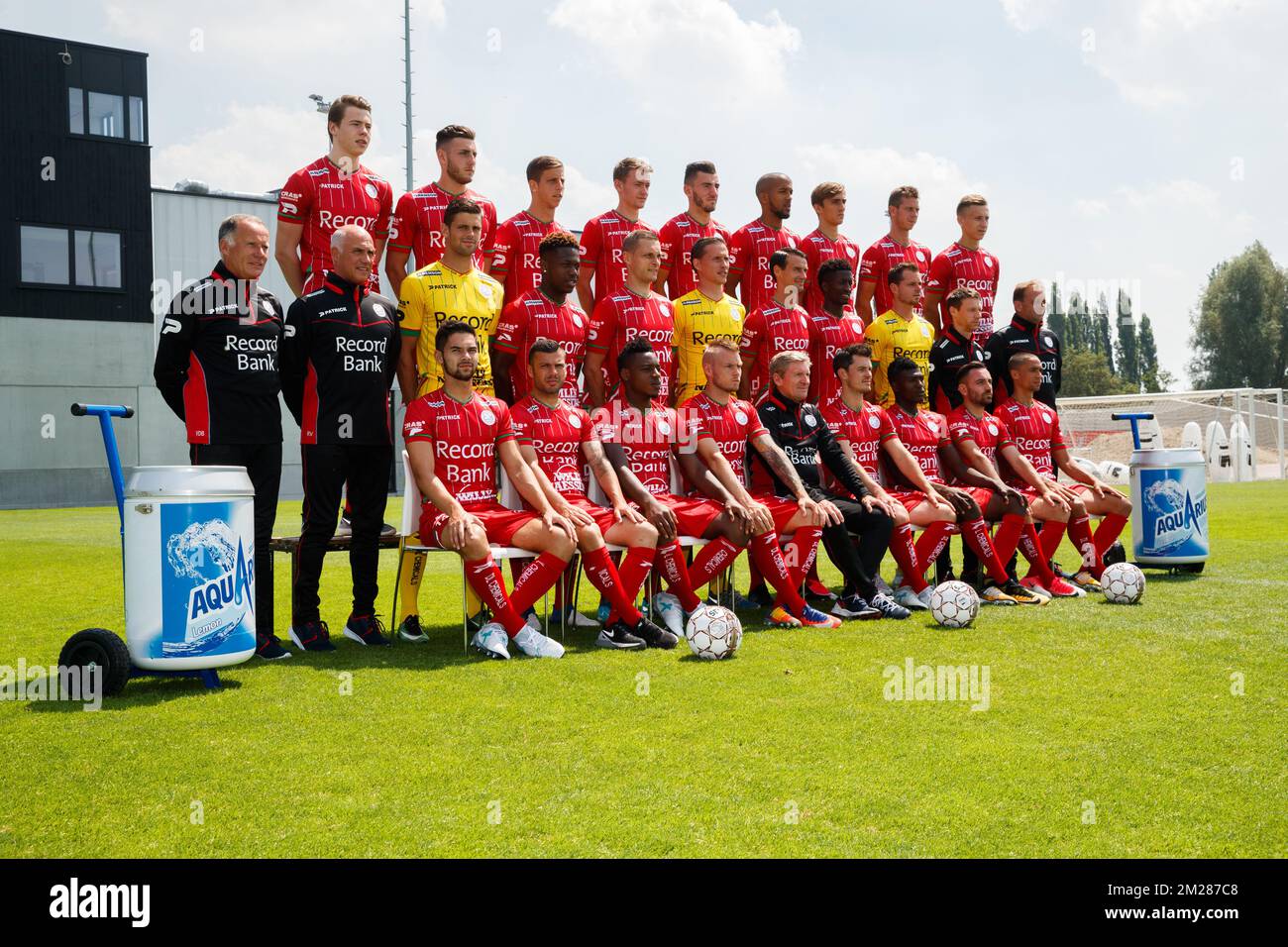 (Riga posteriore) Essevee's Pieter De Smet, Yoan Severin, ben Reichert ...