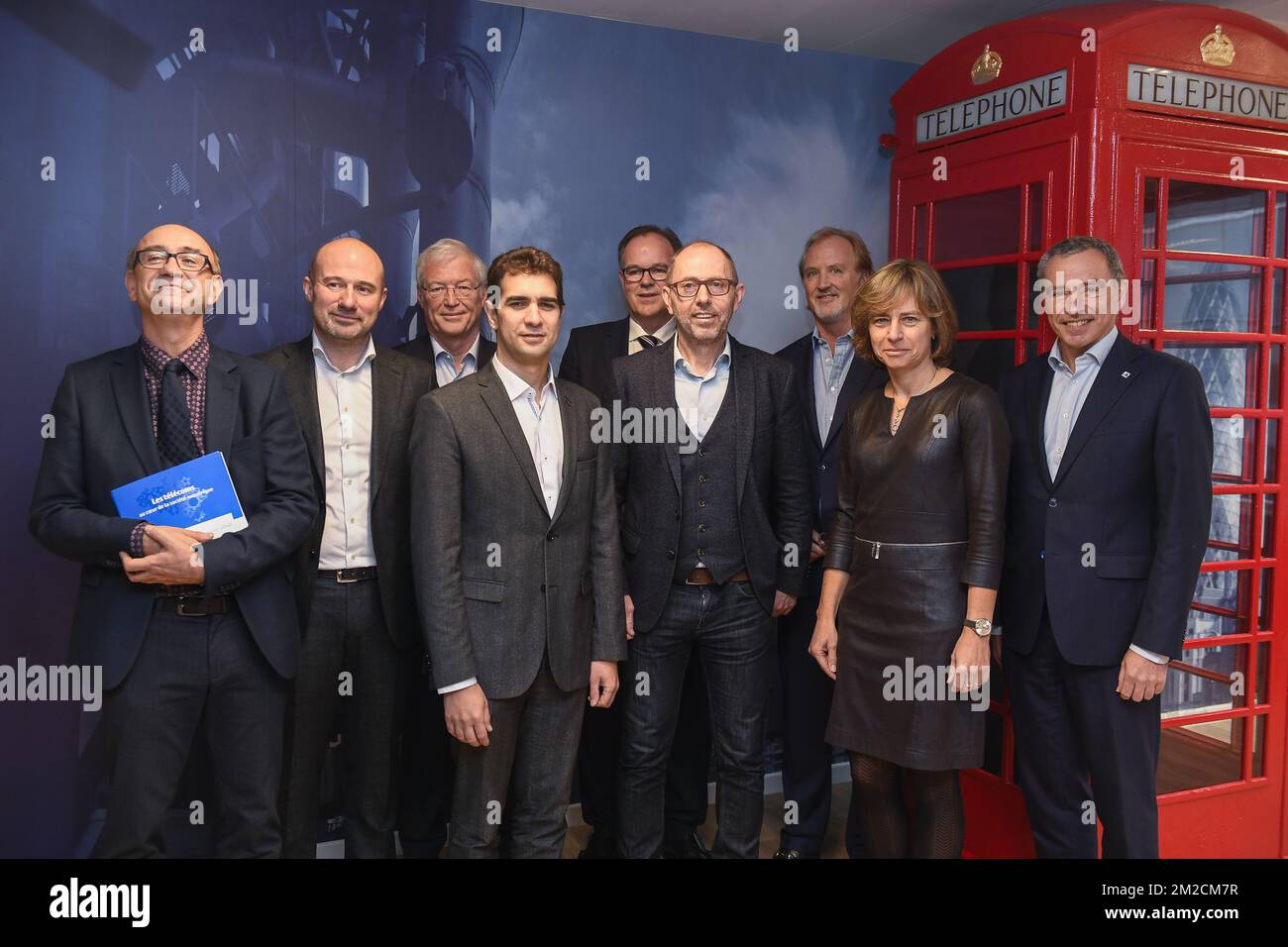 L-R, Agoria Danny Goderis, CEO di Eurofibre Hans Wittouck, non ...